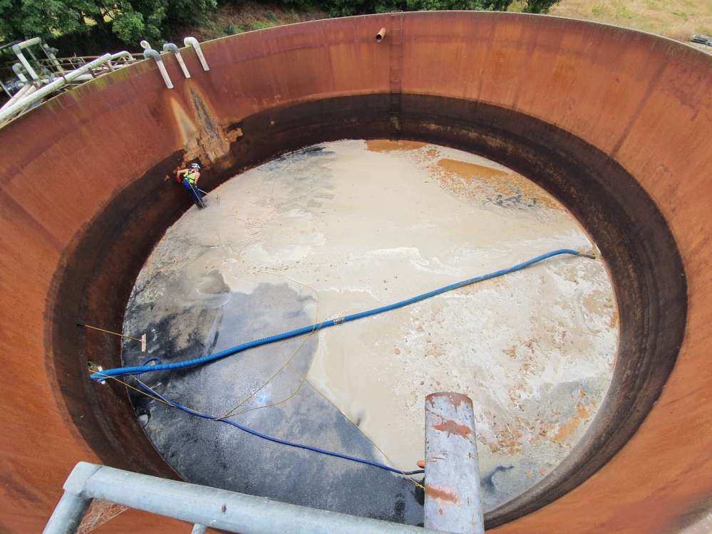 Bulk Liquid Waste Removal | How Do We Remove and Handle It?